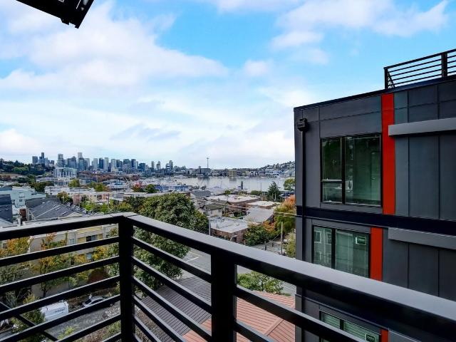 Ondine 1 Bedroom Apartment for Rent at 2210 Eastlake Ave E, Seattle, WA 98102 Eastlake