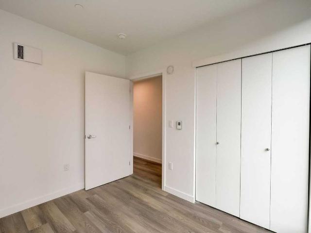 Ondine Studio Apartment for Rent at 2210 Eastlake Ave E, Seattle, WA 98102 Eastlake