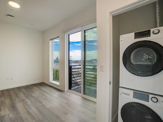 Ondine Studio Apartment for Rent at 2210 Eastlake Ave E, Seattle, WA 98102 Eastlake