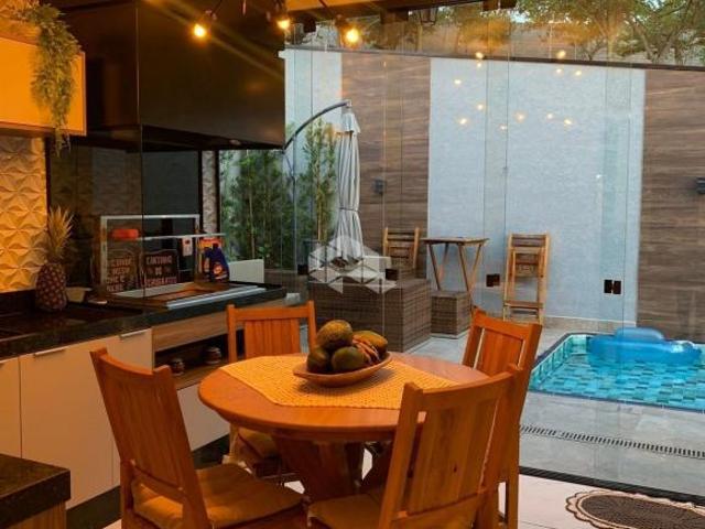 ondomínio Residencial Atibaia Park I Casa Luxuosa de 160m² com 3 Suítes. Gourmet e cozinha planeja