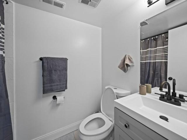 ONE11 COLLECTION CLINTON TWP 1 Bedroom Apartment for Rent at 23225 Deanhurst St, Mount Clemens, MI 48035 Clinton Township