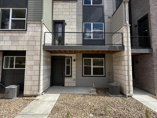 One 12x12 Bedroom New Townhouse in Interlocken