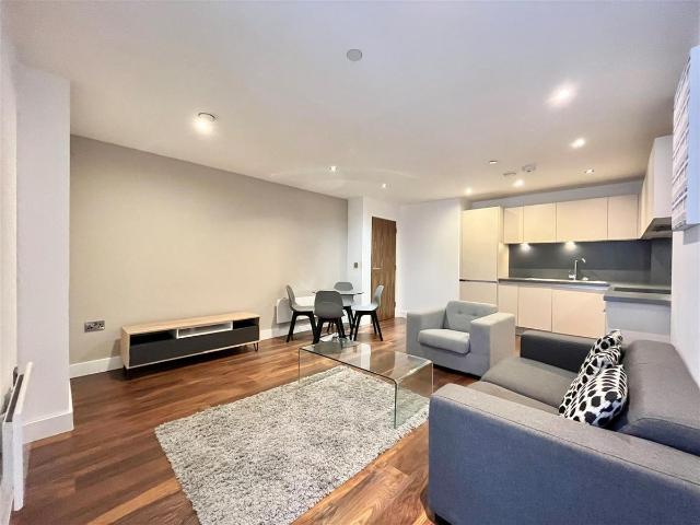One, Cambridge Street, Manchester M1, 2 bed flat to rent, £1,450 pcm | PrimeLocation