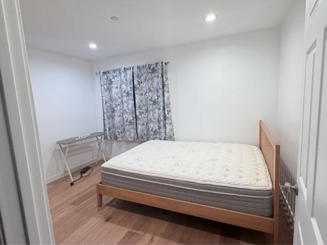 One bed one bath in Hollywood
