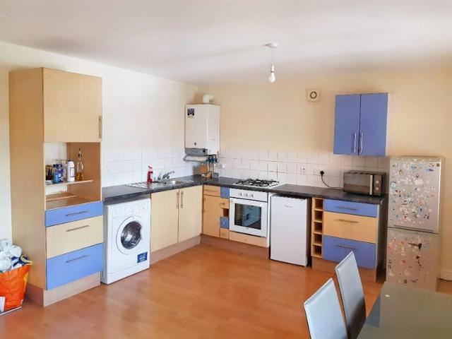 One Bed Apartment Near Victoria Park