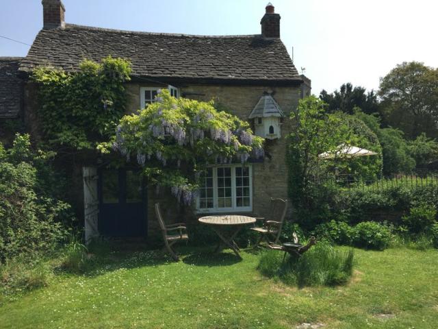 One bed cottage in Stonesfield