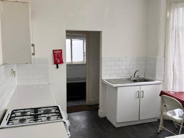 One bed first floor flat with garden