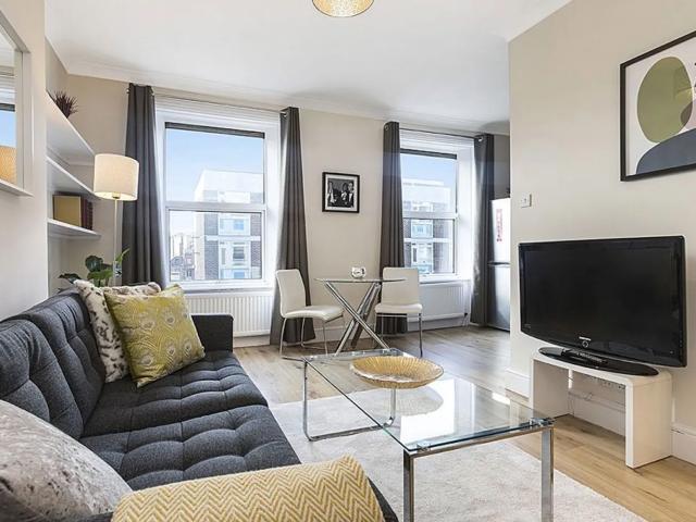 One Bed Flat, Queensway, W2