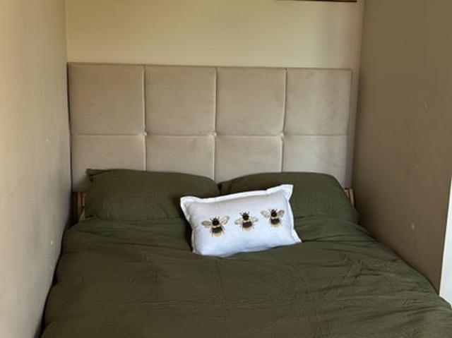 One bed house to let