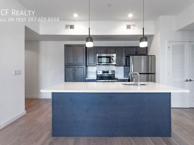 One Bed Queen Village Apartment