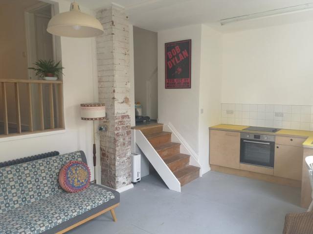 One Bed Studio within family home,all bills inc