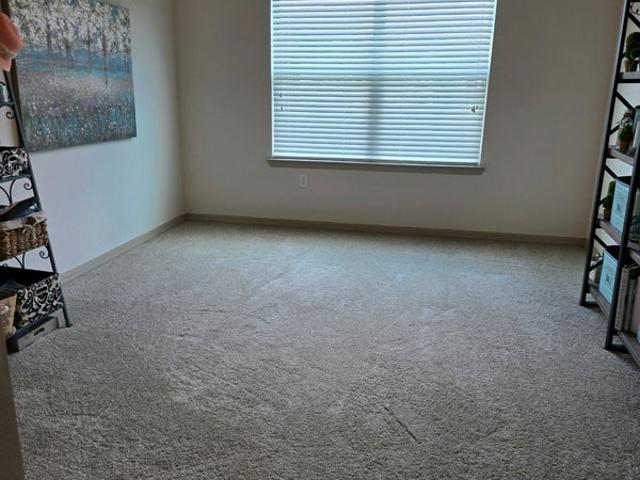 One Bed w/ private bathroom