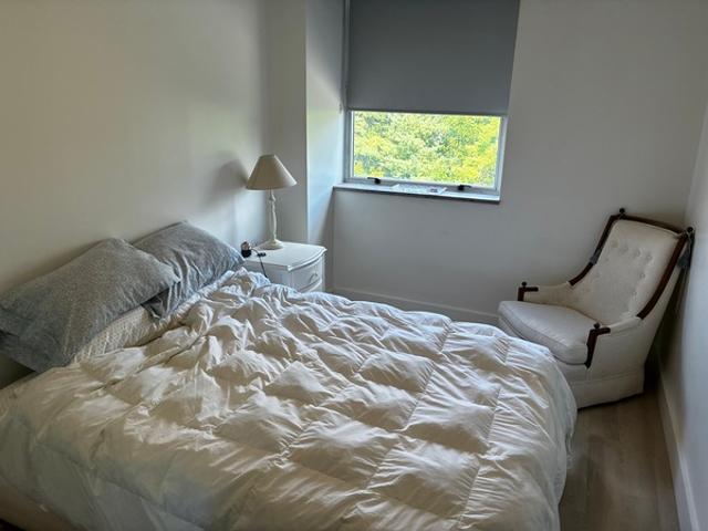 One Bedroom 10 minutes from DT!