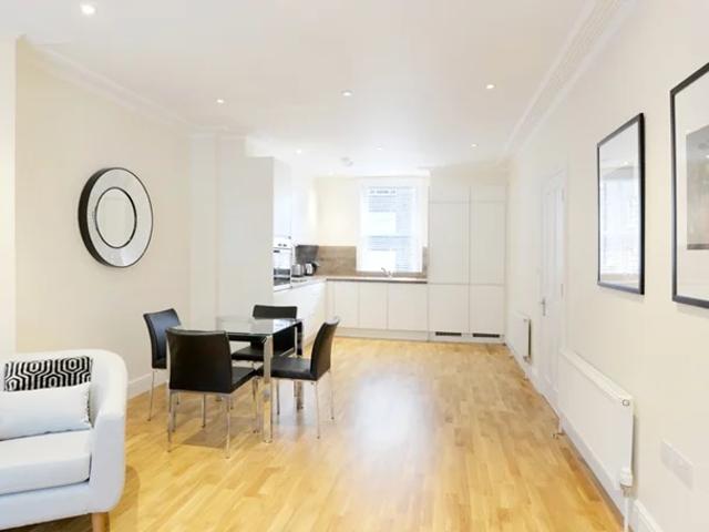 One bedroom – 1 bathroom First floor Size: 554 sq ft