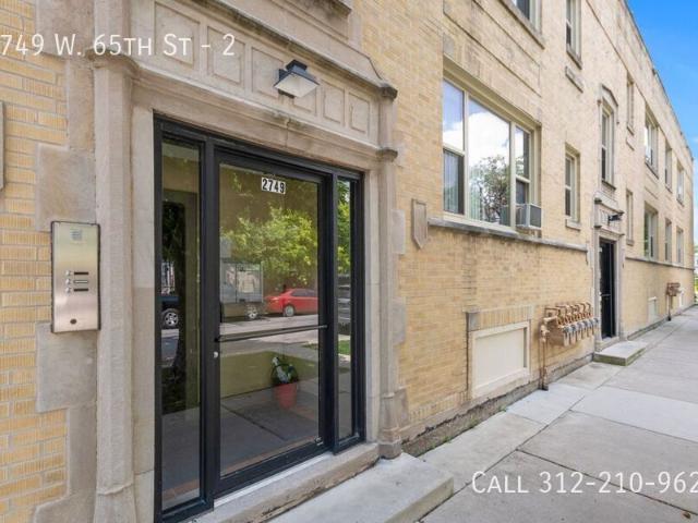 One Bedroom Unit in Chicago Lawn FREE MOVE IN FEE!