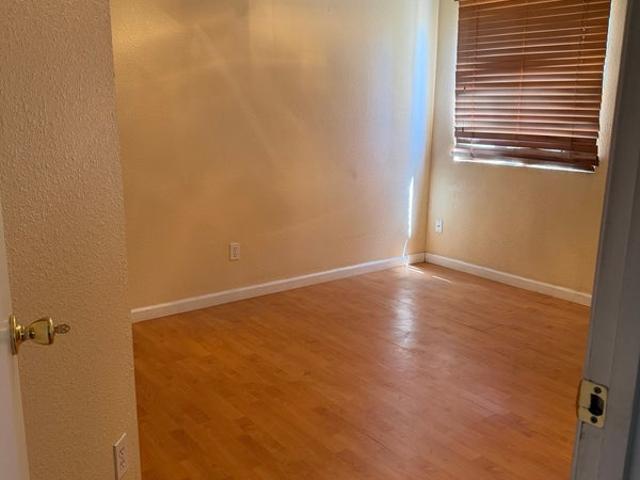 One bedroom and private bathroom