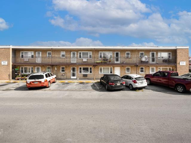 One Bedroom Apartment Great Location!