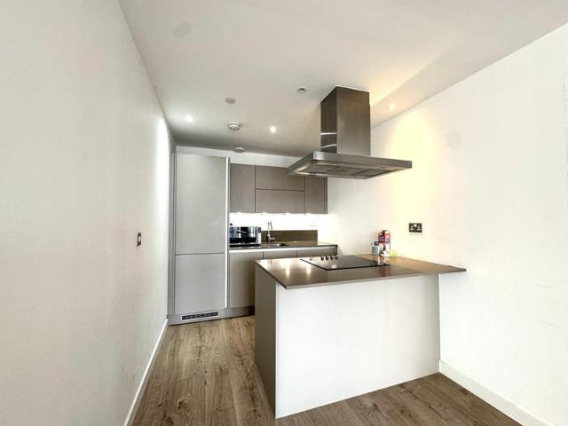 One Bedroom Apartment in Stratosphere Tower
