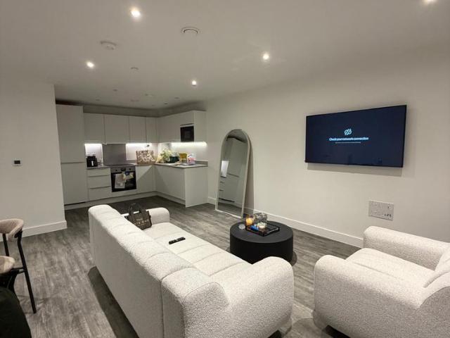 One bedroom Apartment ideal for working proffesional £1250 pcm