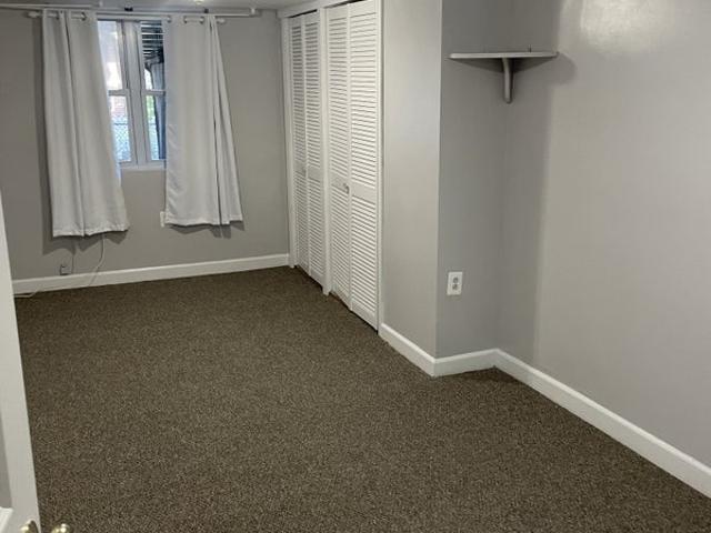 ONE BEDROOM APARTMENT* Maspeth, Queens
