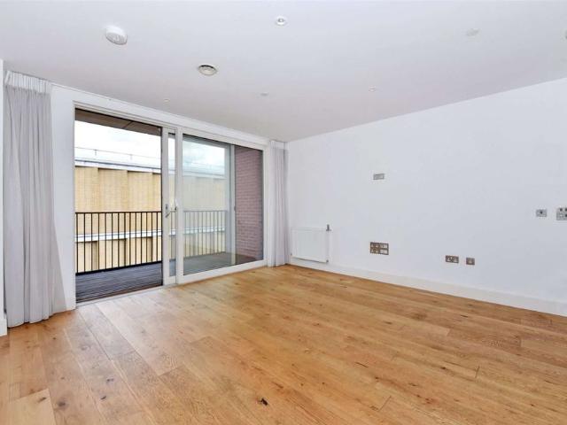 One bedroom apartment with balcony