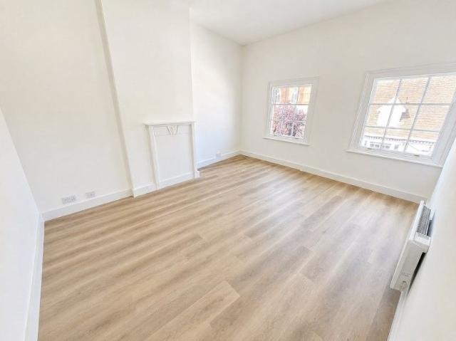 One Bedroom Apartment To Let in Orwell Place