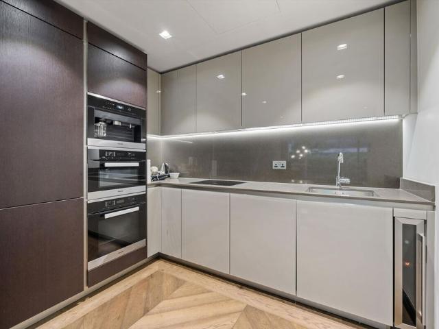 One bedroom apartment to rent in Tower Bridge, SE1