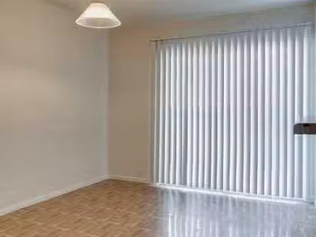 One Bedroom Brays Oaks Park