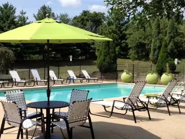 One Bedroom Deluxe Greenfield Apartment Homes