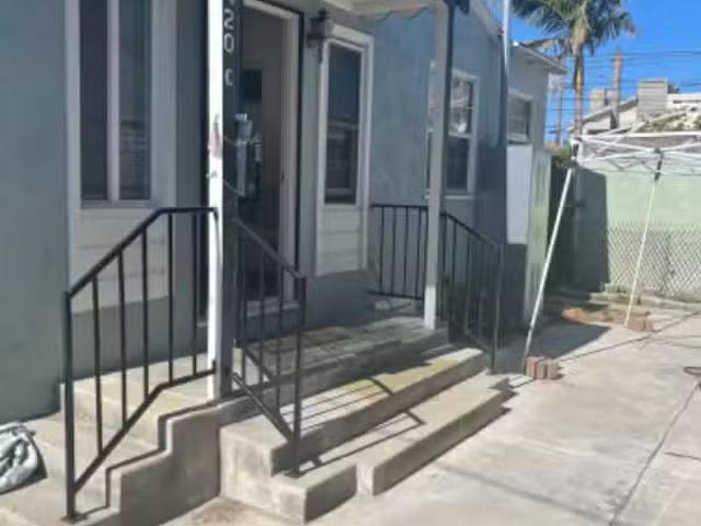 One bedroom Dining room, patio, ground floor 420 Myrtle St #C