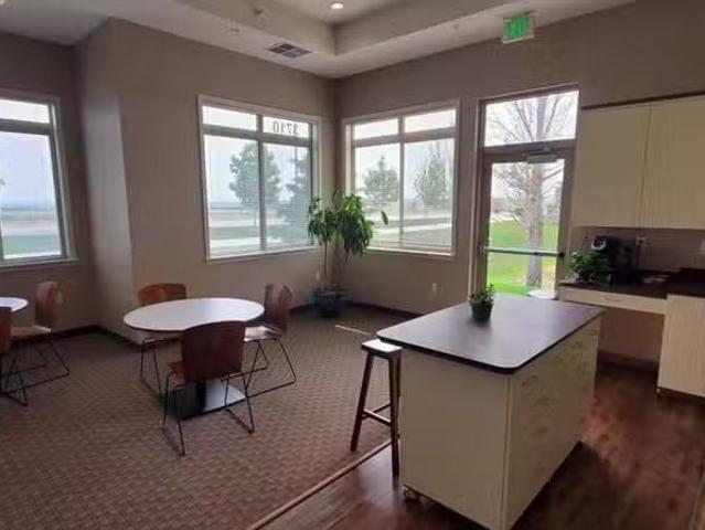 One Bedroom Eagle Crest