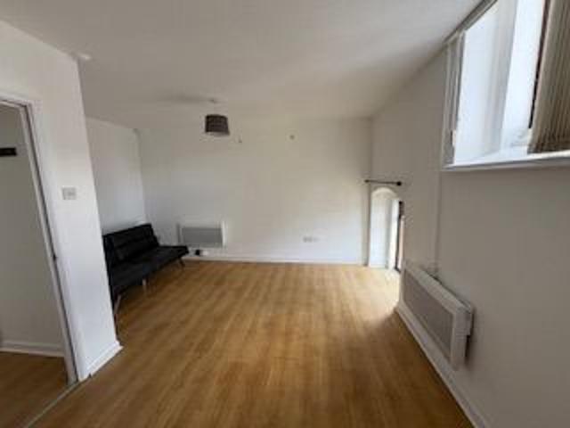 One Bedroom First Floor Flat, Clydach