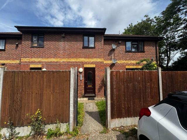 One bedroom first floor flat