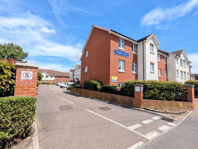 One Bedroom First Floor Retirement Flat