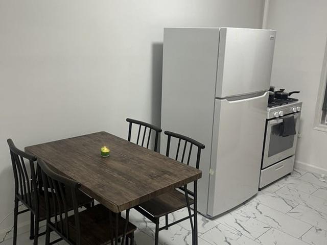 One bedroom for rent in a newly renovated ap