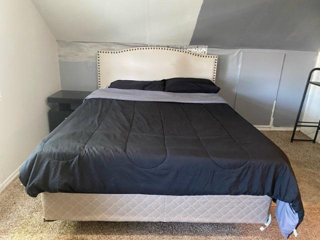 One bedroom for rent on the second floor floor