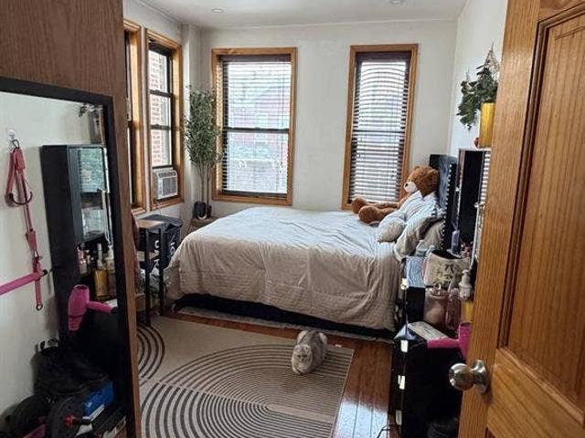 One bedroom for rent only girls