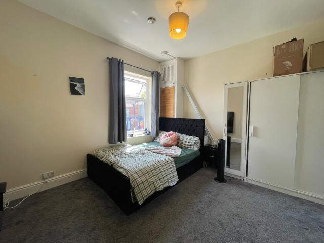 One Bedroom Flat on Charnwood Road