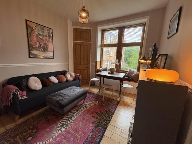 One bedroom flat in Morningside, Edinburgh
