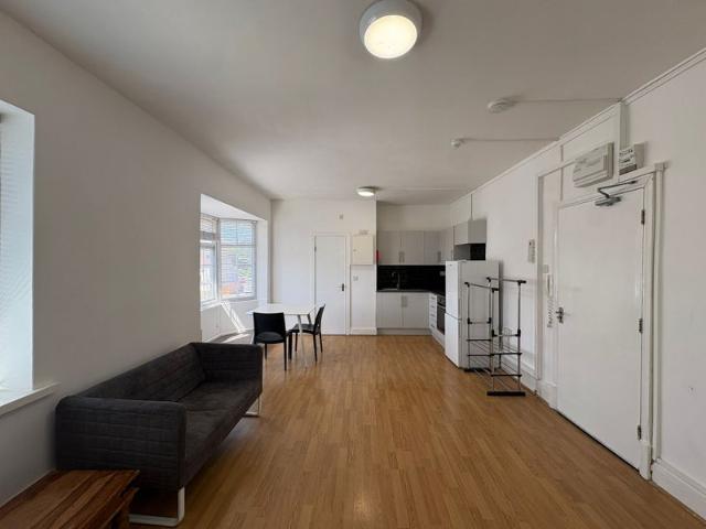 One Bedroom Flat in Chadwell Heath