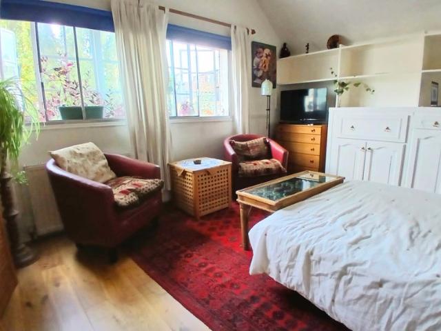 One Bedroom Flat in SW London/ short term!