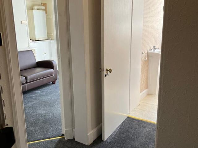One bedroom flat to let in great location