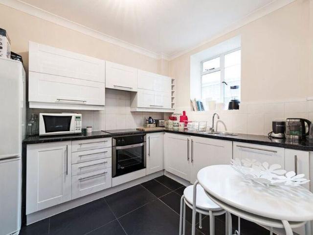 One bedroom flat to rent in Knightsbridge, SW3