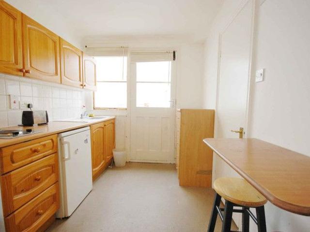 One Bedroom Flat to rent in LONDON