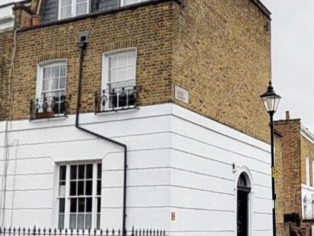 One bedroom garden flat
