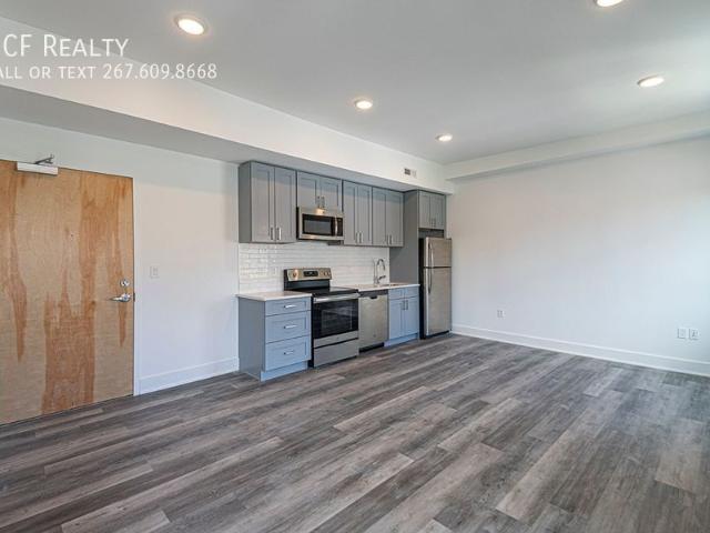 One Bedroom Graduate Hospital Apartment