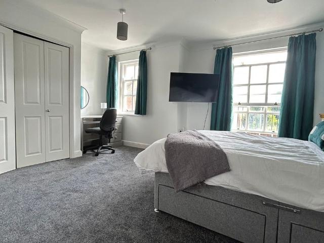 One Bedroom House share