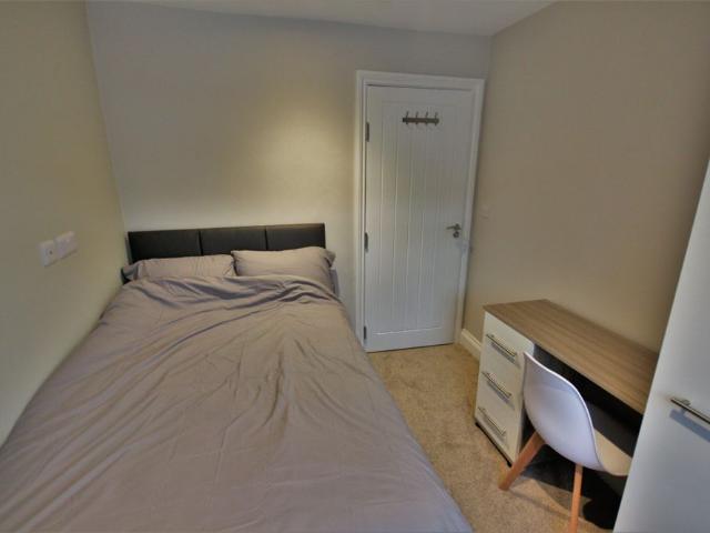 One Bedroom House share