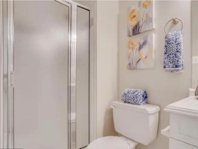 One Bedroom in Upscale Townhouse
