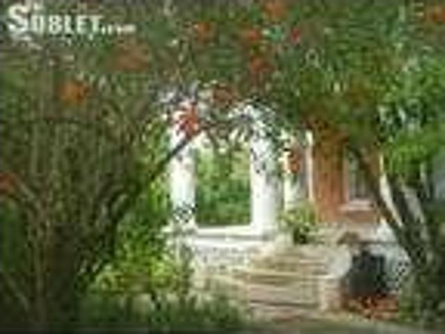 One Bedroom In Central San Antonio